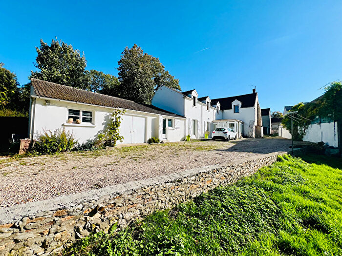 Maison à vendre - Montgé-en-Goële - 8 pièces - 5 chambres