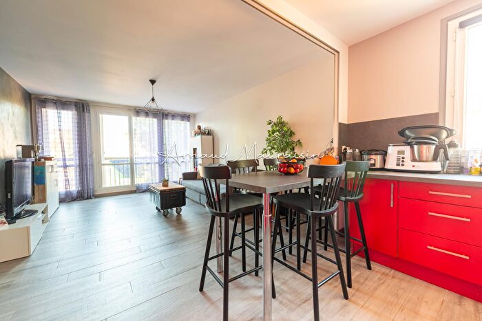 Appartement 4 pièces à vendre à Senlis, Centre-ville