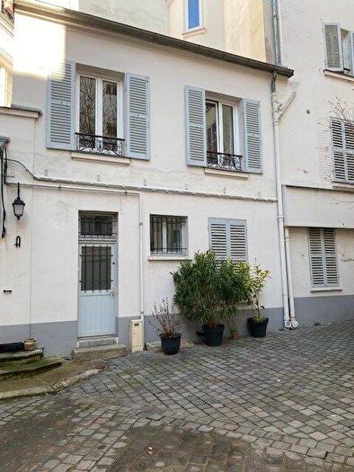 Appartement à louer - Clichy-Trinité, Paris ème arrondissement - 2 pièces - 1 chambre