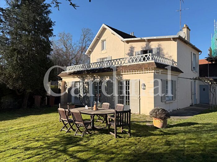 Maison à vendre - Noisy-le-Roi - 4 chambres