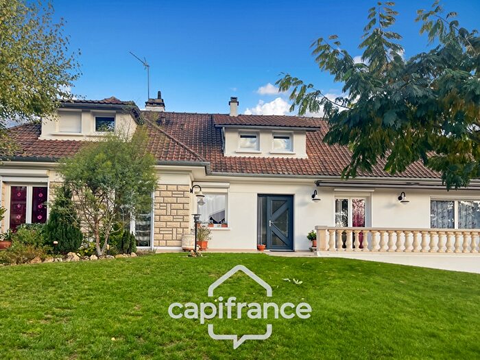 Maison à vendre - Ormesson-sur-Marne - 7 pièces - 4 chambres