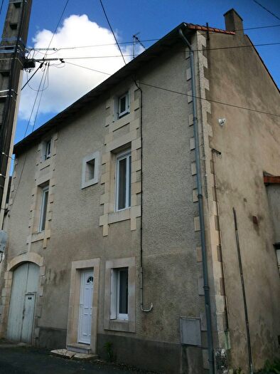 Maison à louer - Chauvigny - 5 pièces - 4 chambres