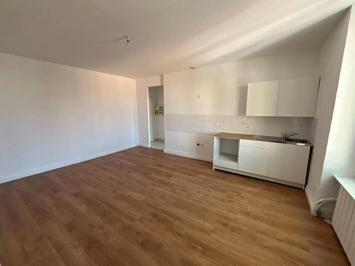 Centre Ville, Saint-Fons - Appartement 2 pièces à louer