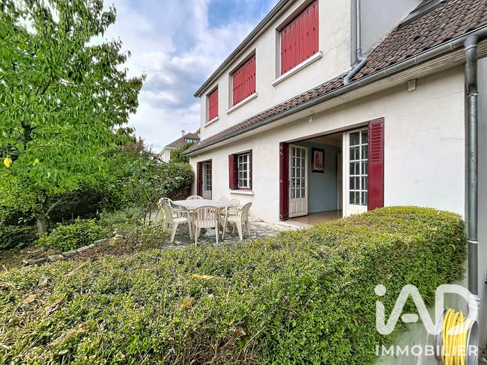 Louveciennes : Maison 8 pièces à vendre