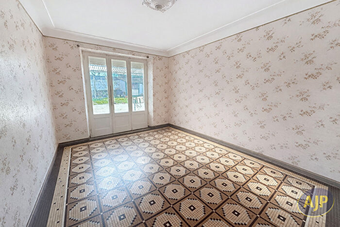 Maison à vendre - La Renaudière - 9 pièces - 5 chambres