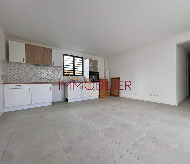 Maison à vendre - Lamentin - 4 pièces - 3 chambres