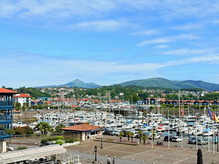 Appartement à vendre - Hendaye, Plage, Sopite, Aguerria, Corniche - 4 pièces - 3 chambres