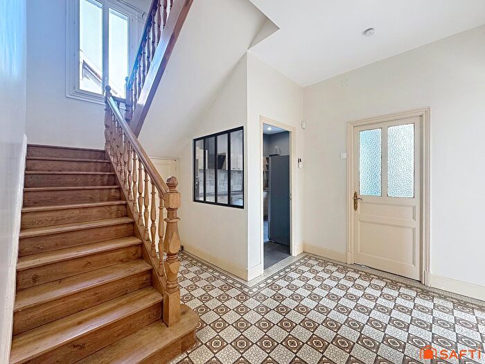 Maison à vendre - Castelsarrasin, Centre-ville - 6 pièces - 5 chambres