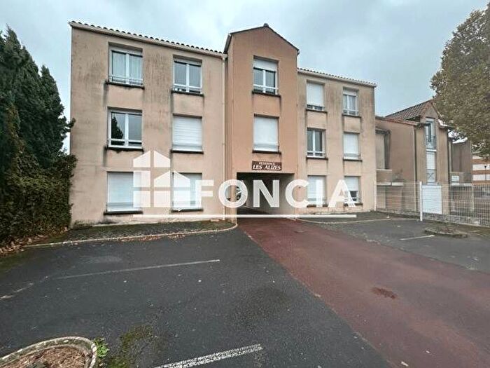 Appartement à louer - Montbernage-Pont Neuf, Poitiers - 2 pièces - 1 chambre