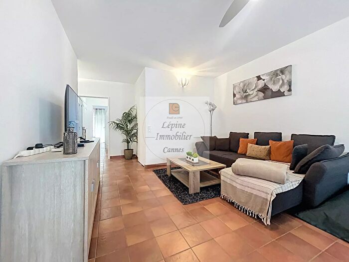 Appartement à vendre - Antibes, Juan-les-Pins, Le Cap - 3 pièces - 2 chambres