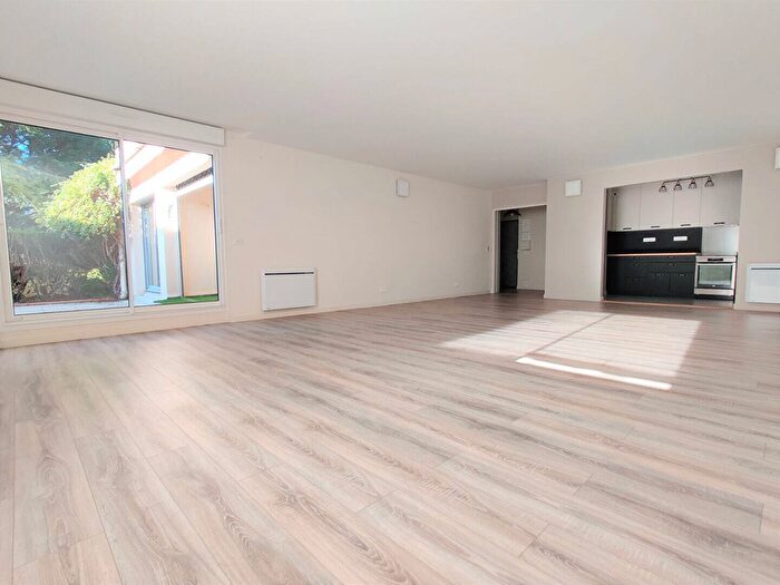 Appartement à louer - Compiègne - 4 pièces - 2 chambres