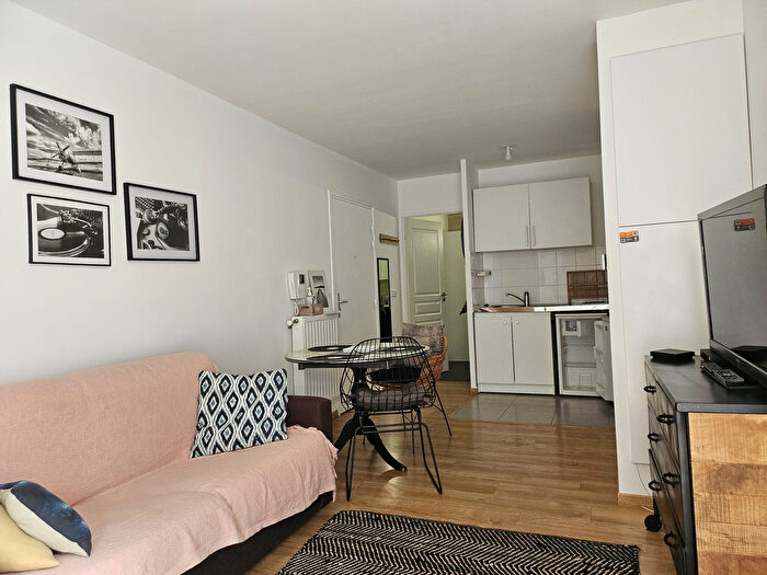 Appartement 1 pièce à Saint-Ouen, à vendre
