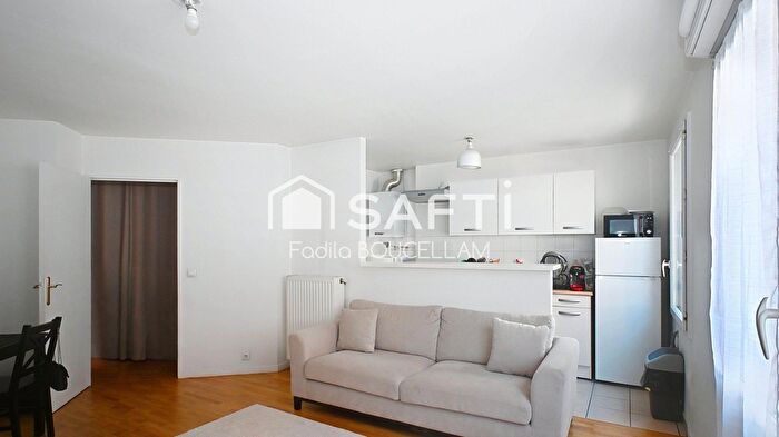 Appartement 2 pièces à Mantes-la-Jolie, Centre-ville, à vendre