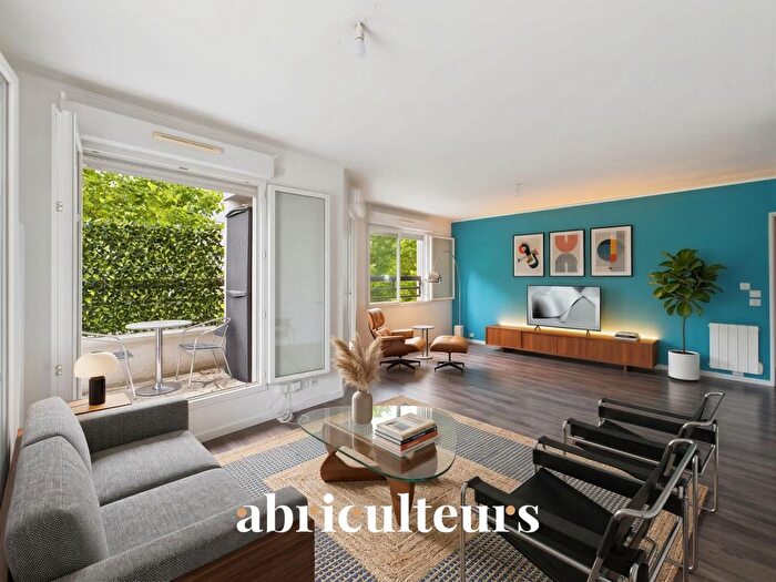 Appartement 4 pièces à vendre à Villeneuve-la-Garenne, Centre-ville