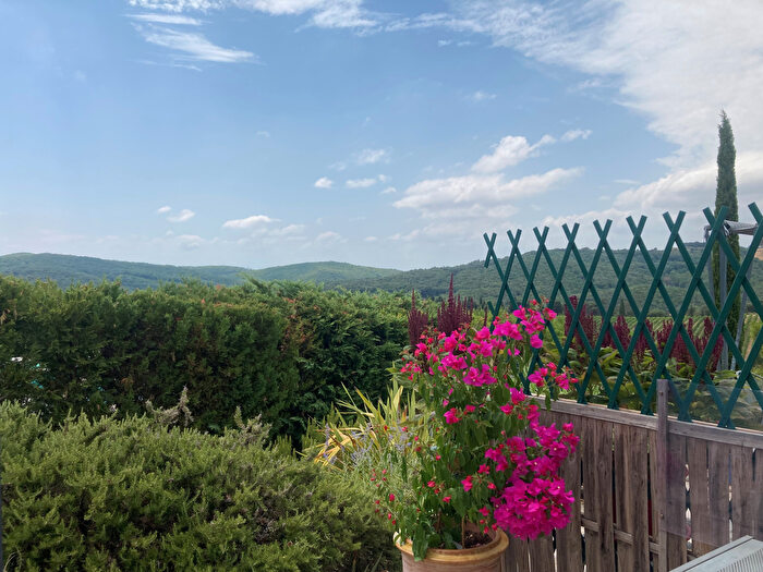 Maison 3 pièces à Montclar, à vendre
