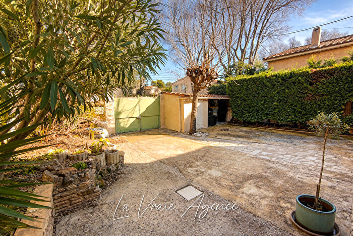 Maison à vendre - Marseille e , Les Trois Lucs - 3 pièces - 2 chambres