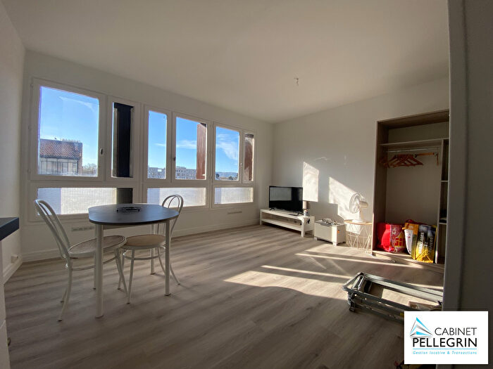 Appartement à louer - Marseille e , La Timone - 1 pièce