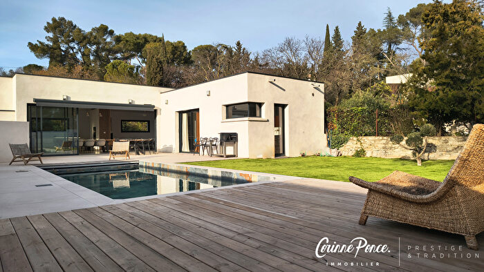 Maison à vendre - Nîmes - 7 pièces - 5 chambres