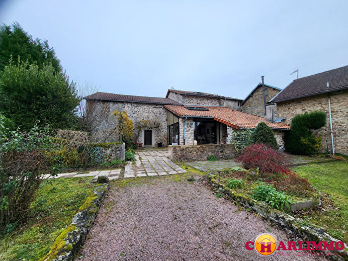 Maison à vendre - Saint-Junien - 6 pièces - 4 chambres