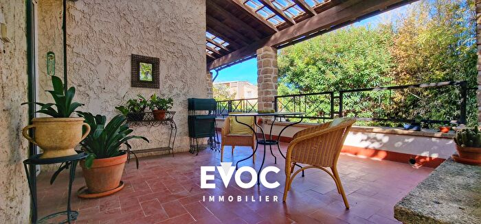 Maison à vendre - Lunel, Route de Nïmes - 5 pièces - 3 chambres