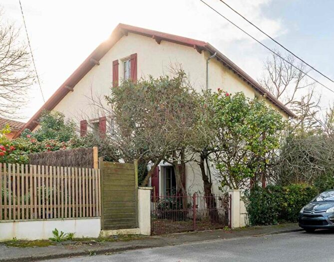 Maison à vendre - Biarritz, Braou, Ranquine, Aguilera - 9 pièces - 7 chambres