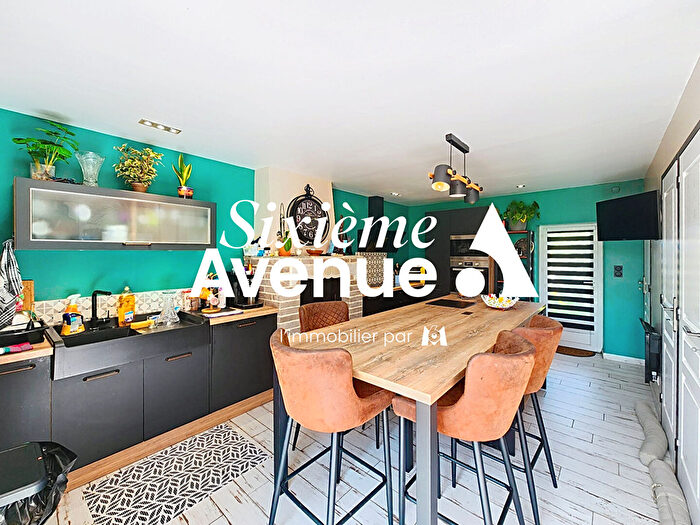 Maison 8 pièces à vendre à Le Vivier-sur-Mer