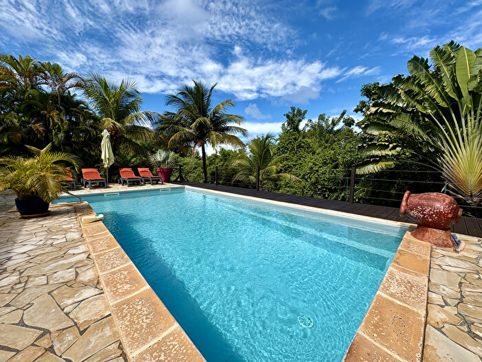 Maison à vendre - Le Moule - 7 pièces - 5 chambres