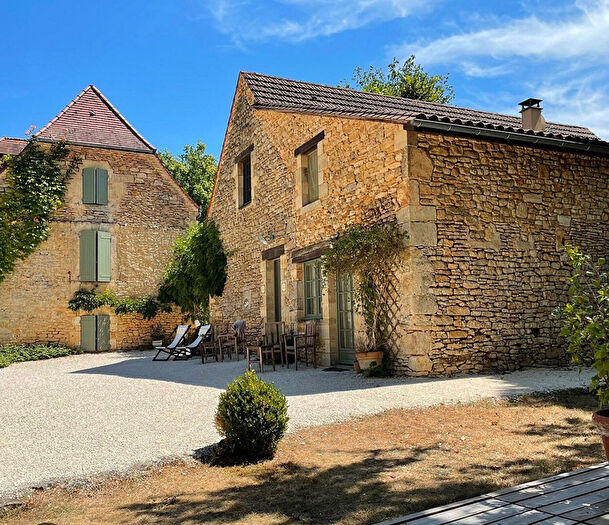 Maison 12 pièces à Sainte-Nathalène, à vendre