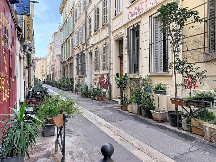 Appartement à vendre - Marseille er , Noailles - 1 pièce - 1 chambre