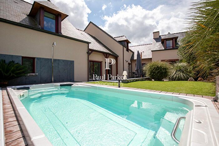Vitré, Villaudin, Le Haut Chalet, Grange : Maison 11 pièces à vendre