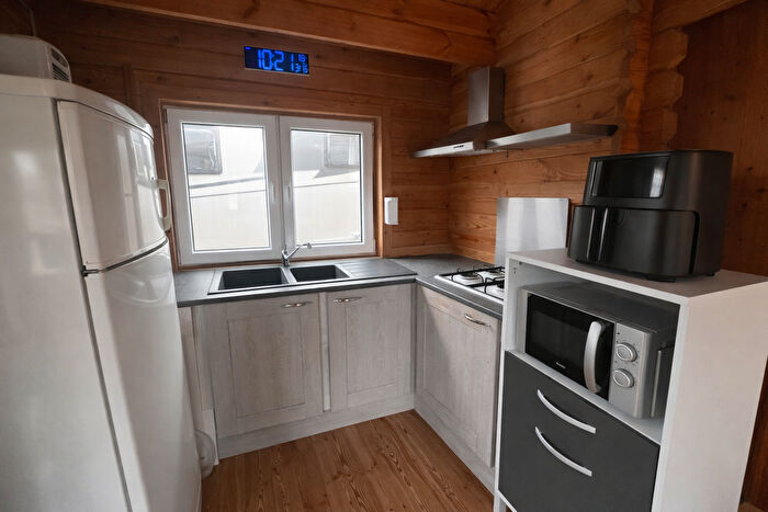 Maison à vendre - Grosbreuil - 3 pièces - 2 chambres