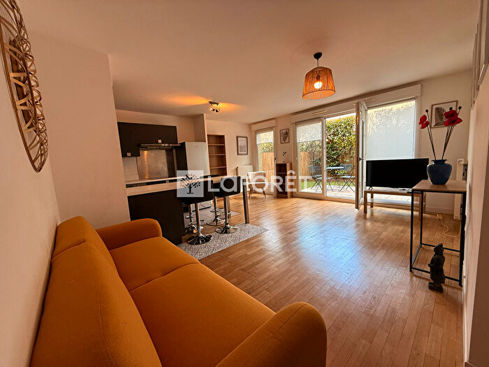 Nanterre, Parc Sud : Appartement 3 pièces à louer