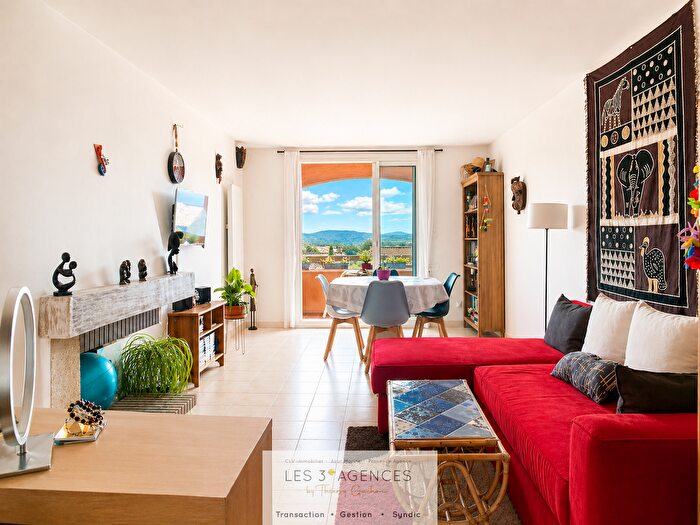 Appartement 3 pièces à vendre - Cogolin, Centre-ville, Subeiran, Pas de Grimaud