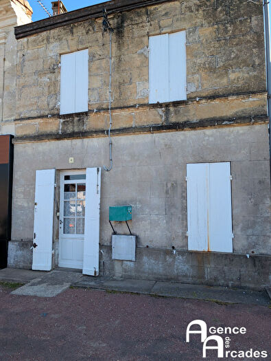 Maison à vendre - Saint-Sulpice-et-Cameyrac - 4 pièces - 2 chambres