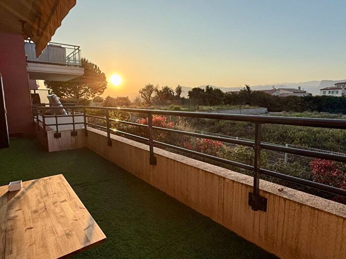 Appartement à louer - Saint Antoine, LArchet, Nice - 1 pièce