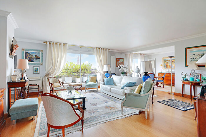 Levallois-Perret, Henri Barbusse : Appartement 5 pièces à vendre