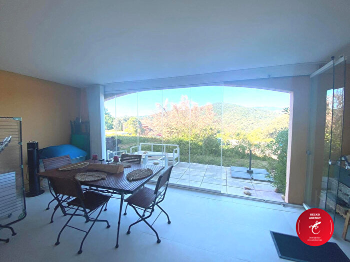 Roquebrune-sur-Argens : Appartement 3 pièces à vendre