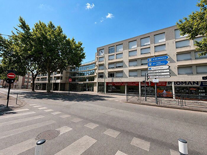 Appartement 1 pièce à Chamberlière-Le Polygone, Valence, à louer