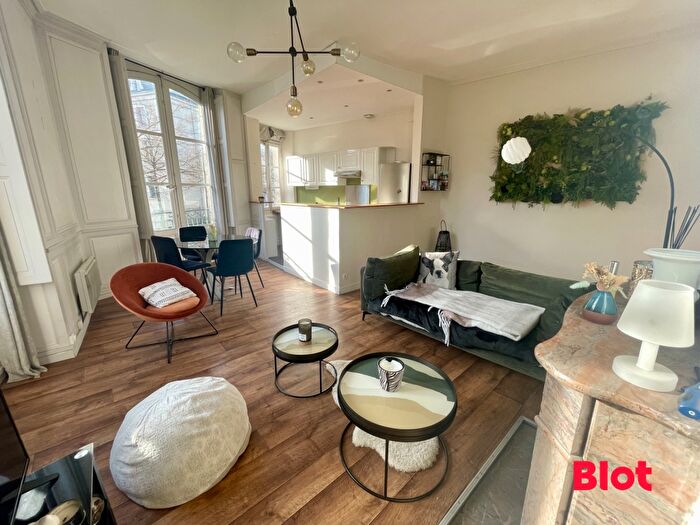 Appartement à vendre - Quartiers Centre, Saint-Anne - 2 pièces - 1 chambre