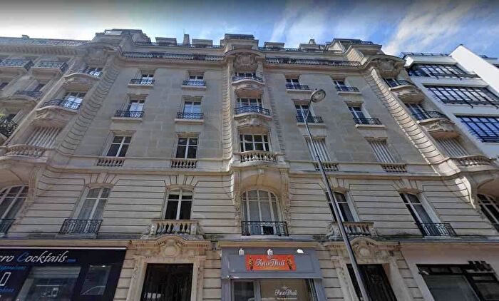 Appartement à louer - Ternes-Maillot, Paris ème arrondissement - 5 pièces - 3 chambres