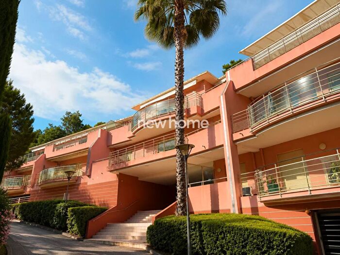 Théoule-sur-Mer : Appartement 2 pièces à vendre