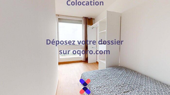 Appartement à louer - La Pagère-Bron Église-Le Terraillon-Saint Jean - 5 pièces - 4 chambres