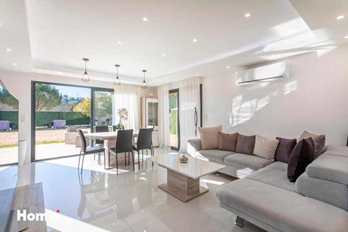 Maison à vendre - Marseille e  - 6 pièces - 5 chambres