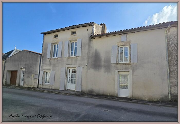 Maison à vendre - Aulnay - 7 pièces - 4 chambres