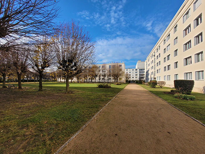 Appartement 4 pièces à vendre à Saint-Germain-en-Laye, Alsace, Péreire