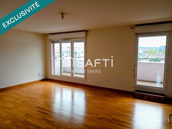 Appartement 5 pièces à Mantes-la-Ville, Louise Michel, à vendre