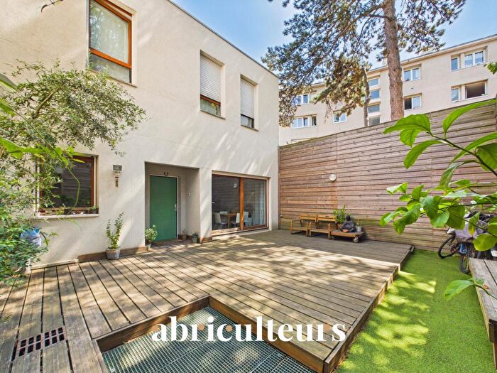 Maison 5 pièces à Paris 20ème, Gambetta, à vendre