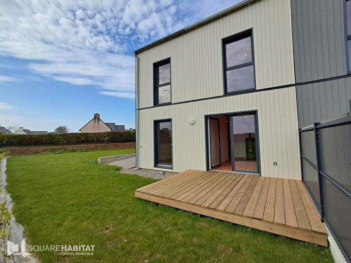 Maison à louer - Saint-Urbain - 5 pièces - 4 chambres