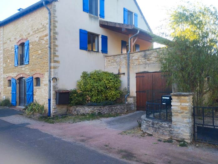 Maison 6 pièces à Salornay-sur-Guye, à vendre