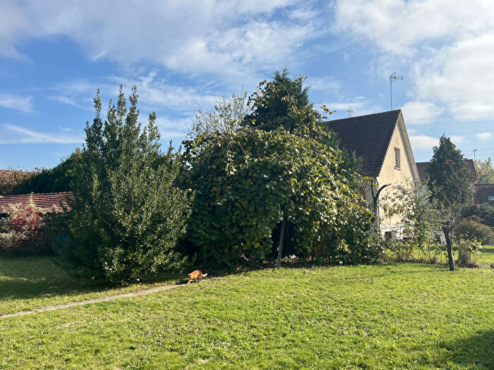 Maison à vendre - Monceaux - 5 pièces - 3 chambres